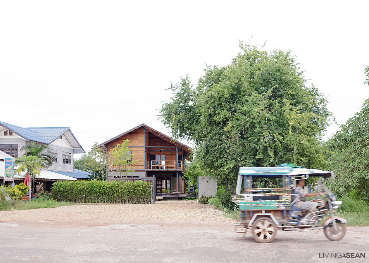 10 Inspiring Modern Tropical Houses in Southeast Asia