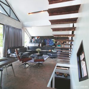 Leaning House: An Out-of-the-Box House Design / Living Asean