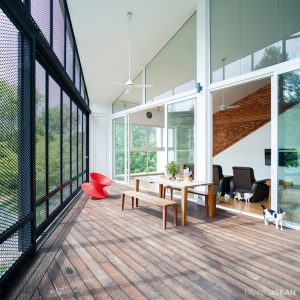 Living with Cats in a Beautiful House /// Living ASEAN