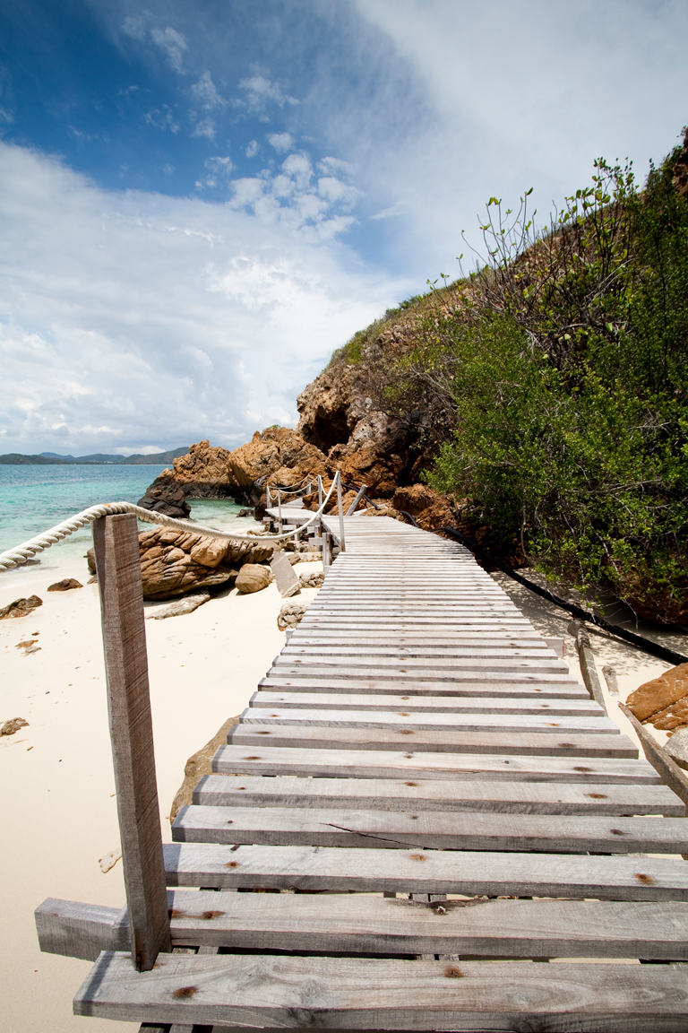 5 Amazing Lesser-Known Tropical Islands /// Living ASEAN