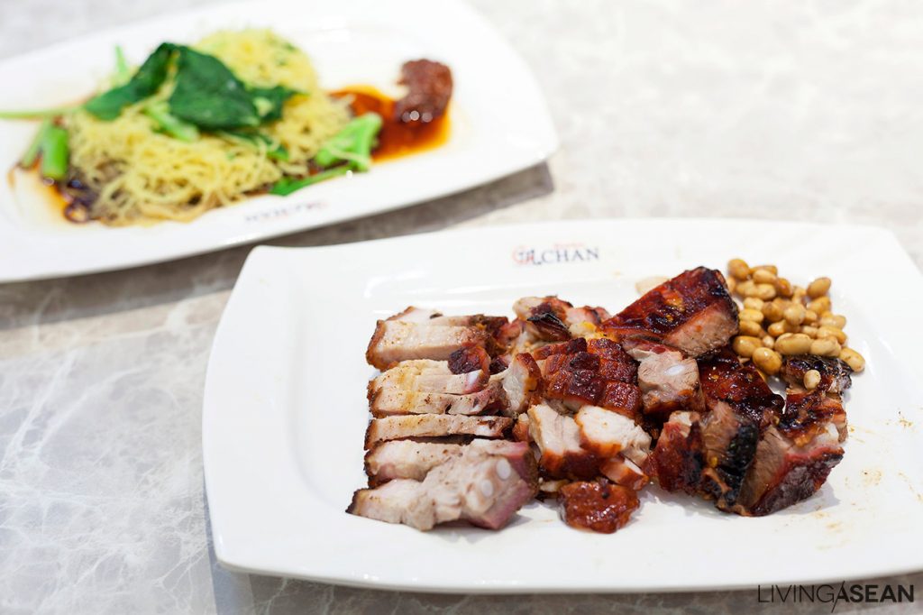 Hawker Chan // Most Inexpensive Michelin-starred Restaurant Opens ...