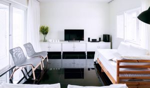 A beautiful white box-shaped house made for the good life / Living Asean