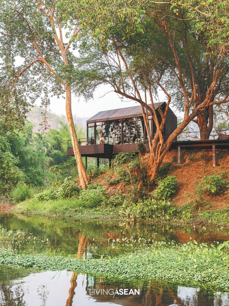 Mountains, River, Shady Trees and a Riverside Home / Living Asean