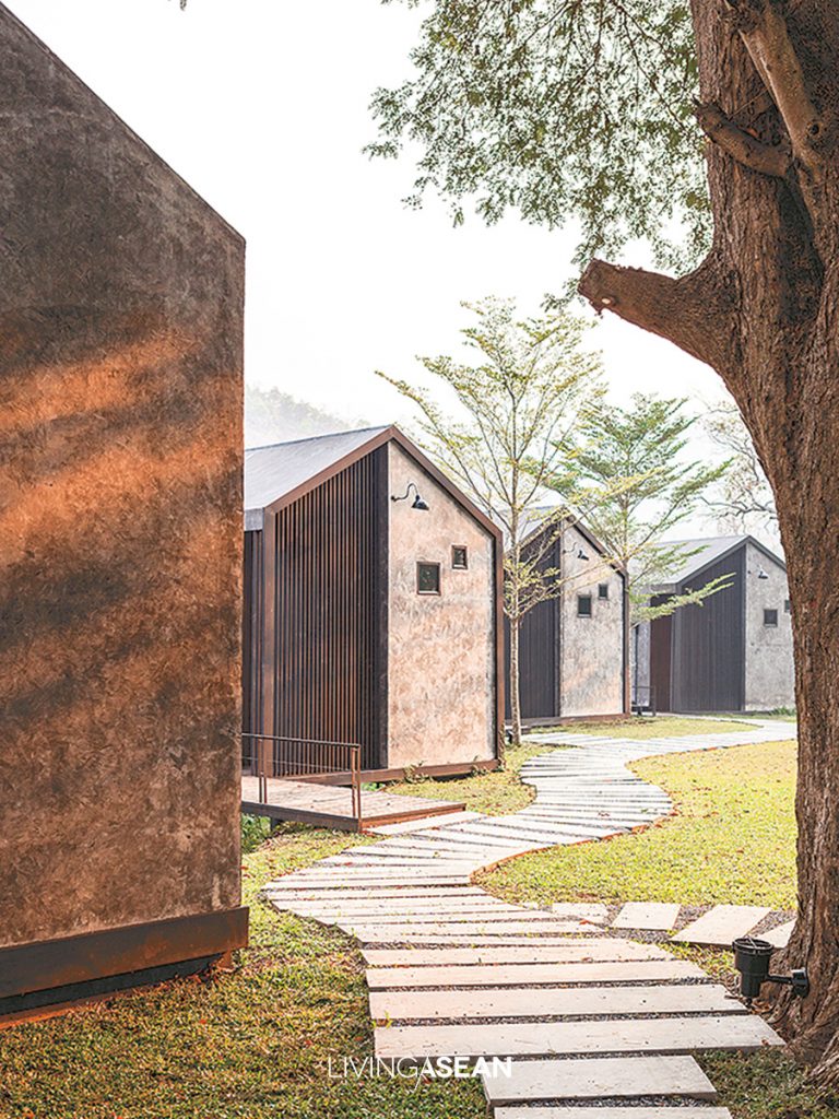 Mountains, River, Shady Trees and a Riverside Home / Living Asean