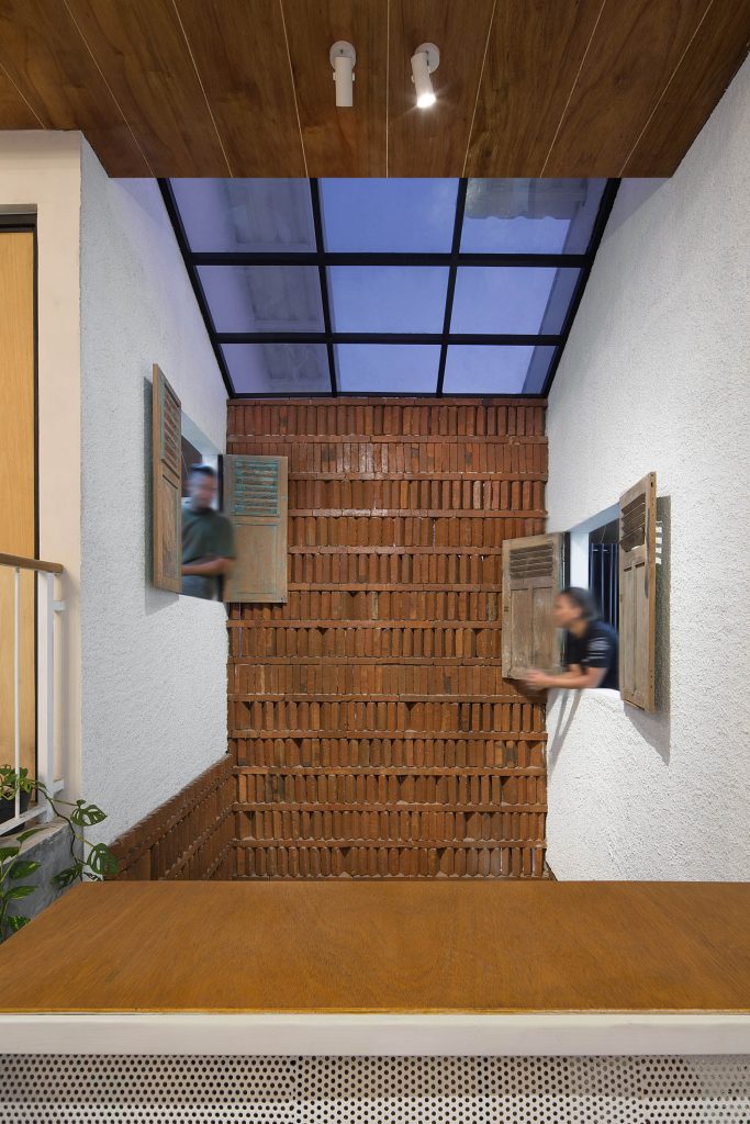 Kampong House: the Allure of Indonesia’s Village Life / Living Asean