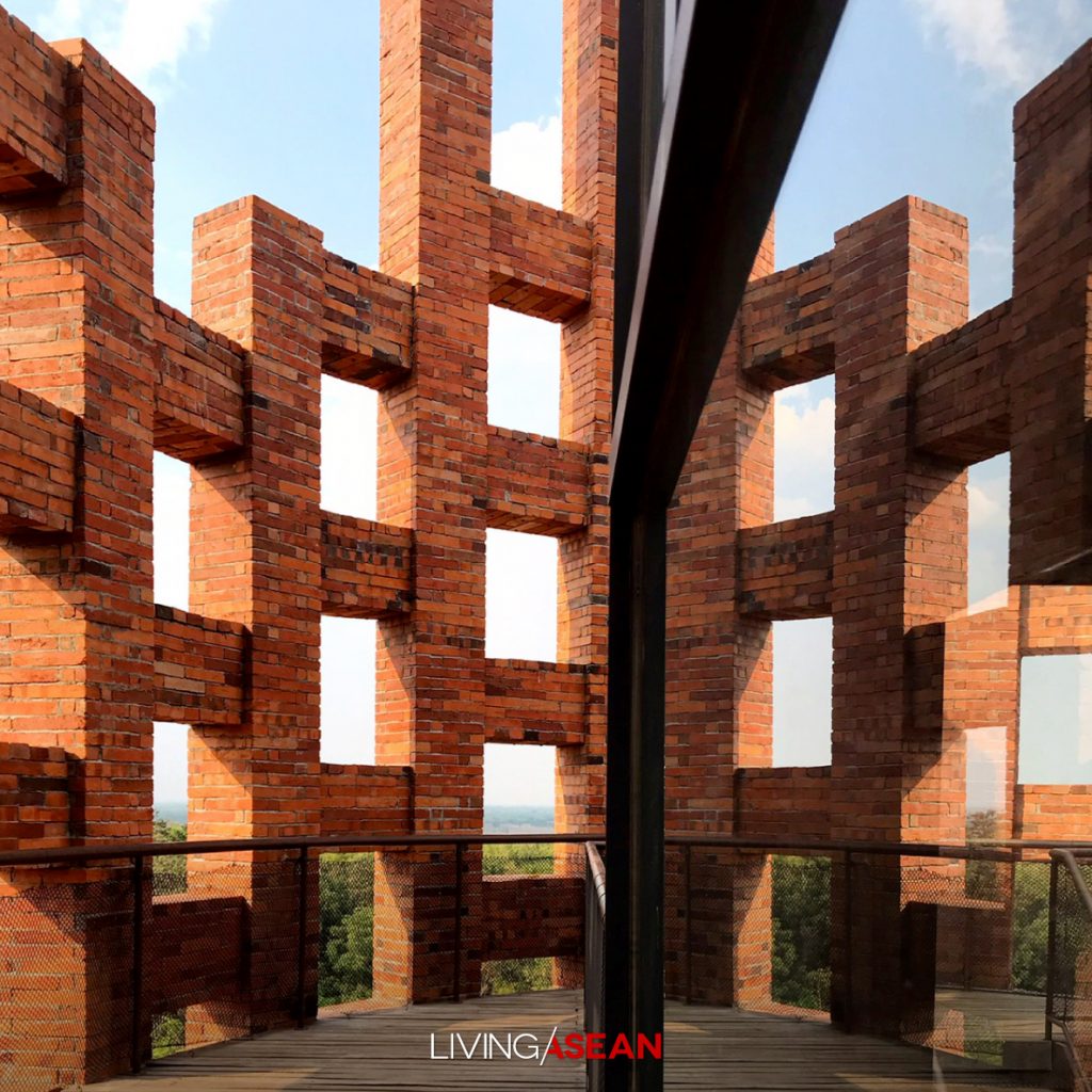 The Elephant World of Surin / Living ASEAN