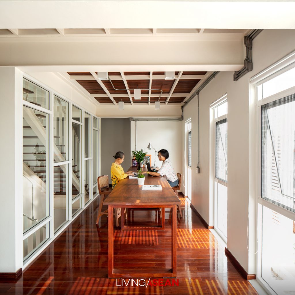 The Secrets of a Quintessentially Thai Modern Home / Living Asean