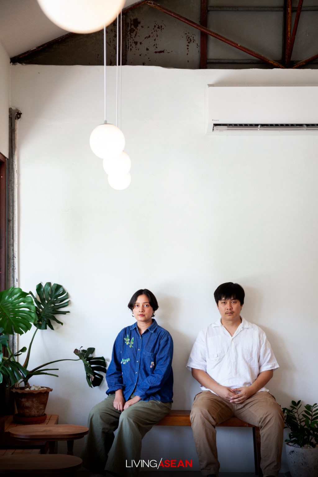 Basic Space Coffee Old Shop Renovated as a Home Style Café