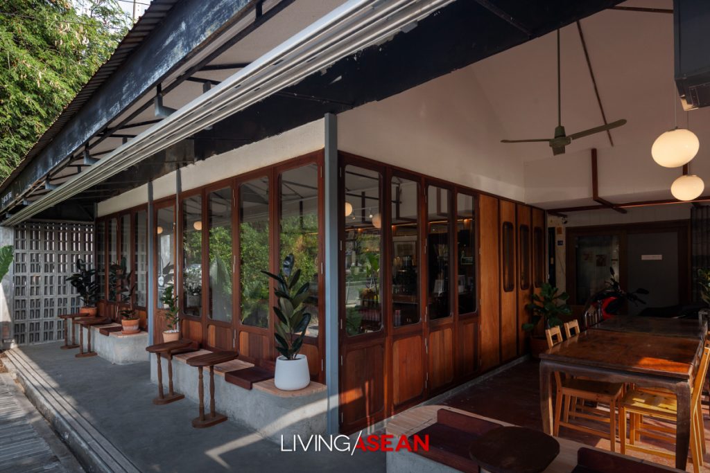 Basic Space Coffee Old Shop Renovated as a Home Style Café