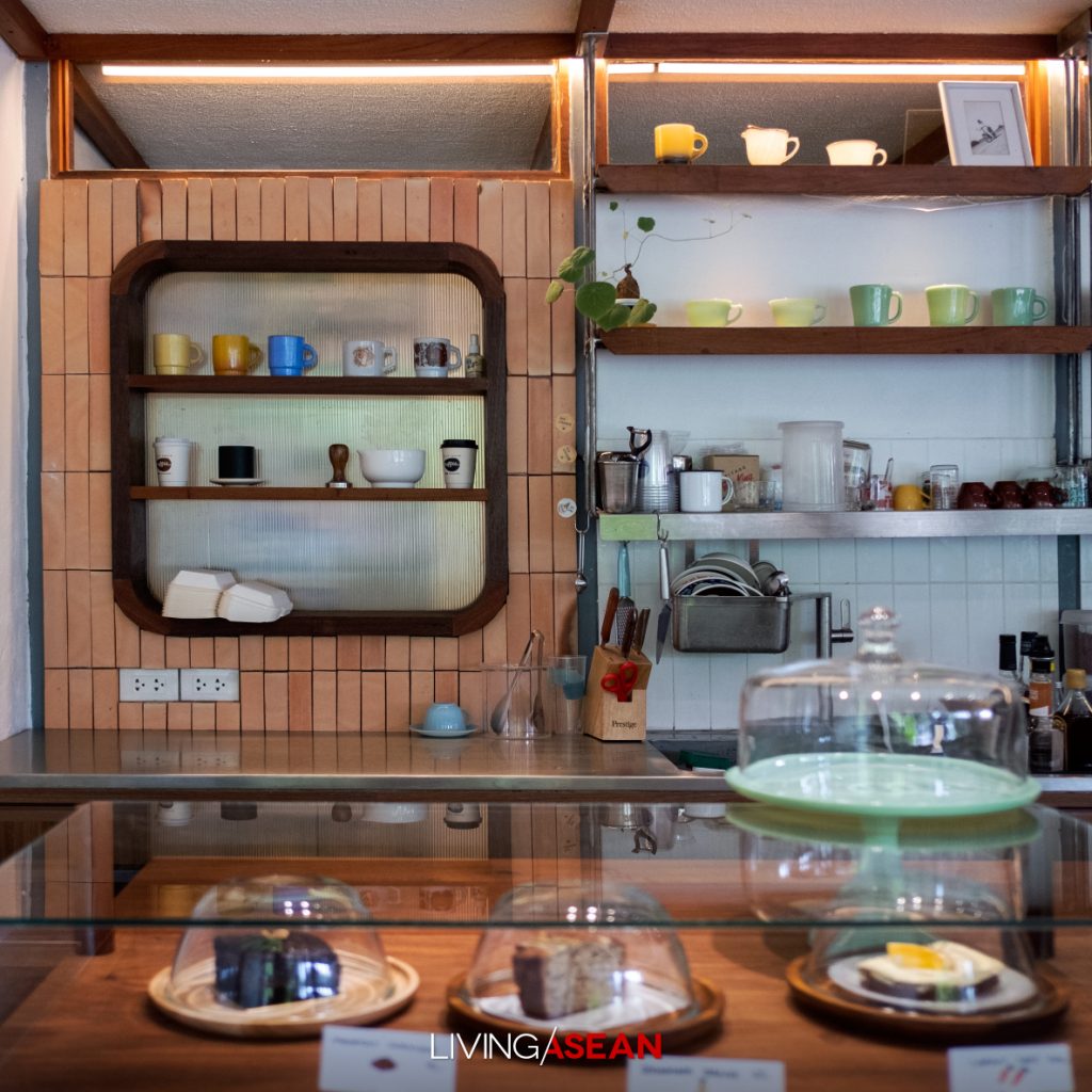 Basic Space Coffee Old Shop Renovated as a Home Style Café