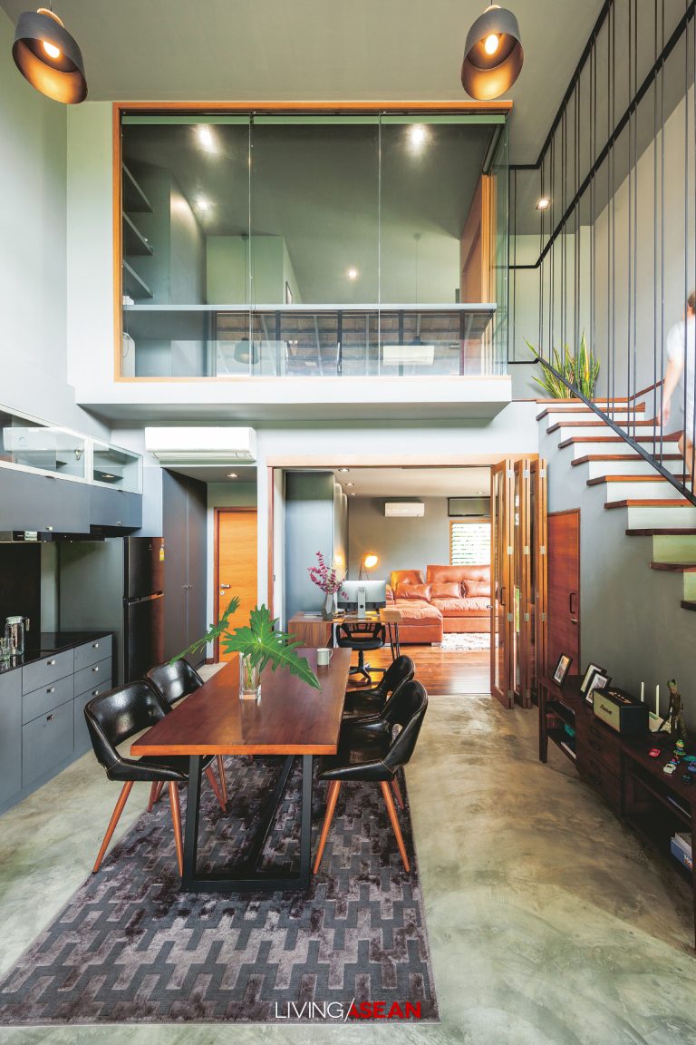 A Modern Tropical House Inspired by Cluster Homes / Living Asean