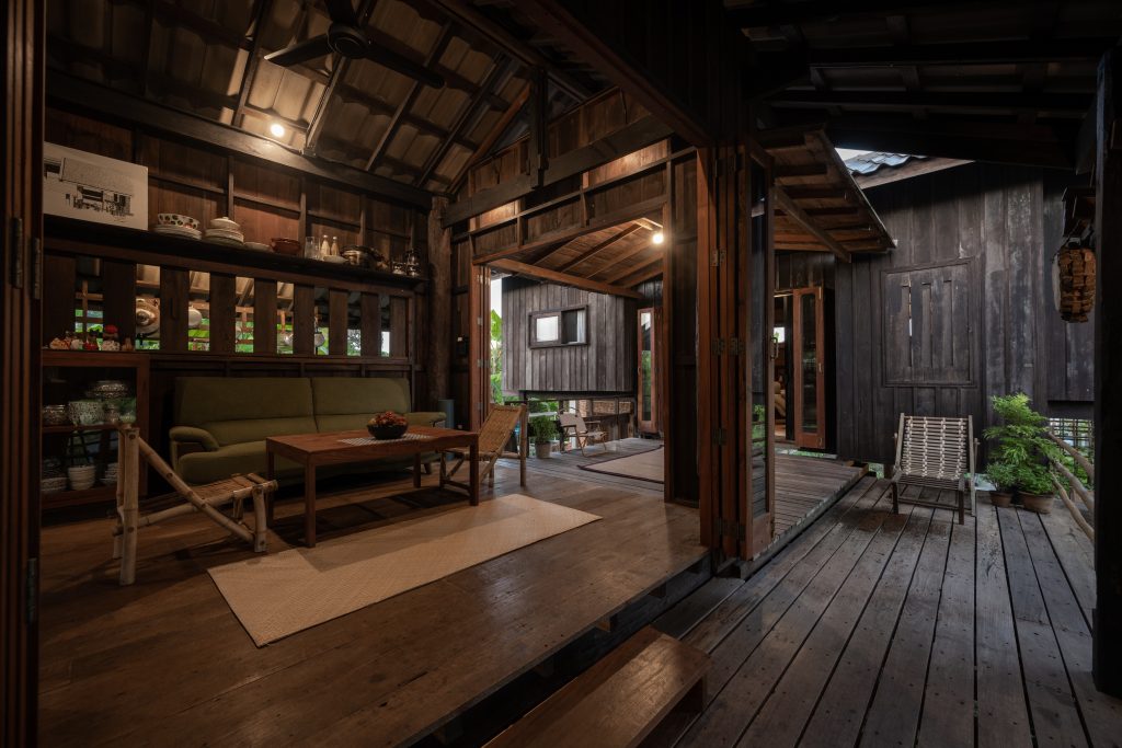 Redefining Vernacular Architecture in a Tropical Paradise / Living Asean