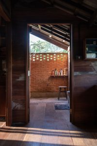 Redefining Vernacular Architecture in a Tropical Paradise / Living Asean