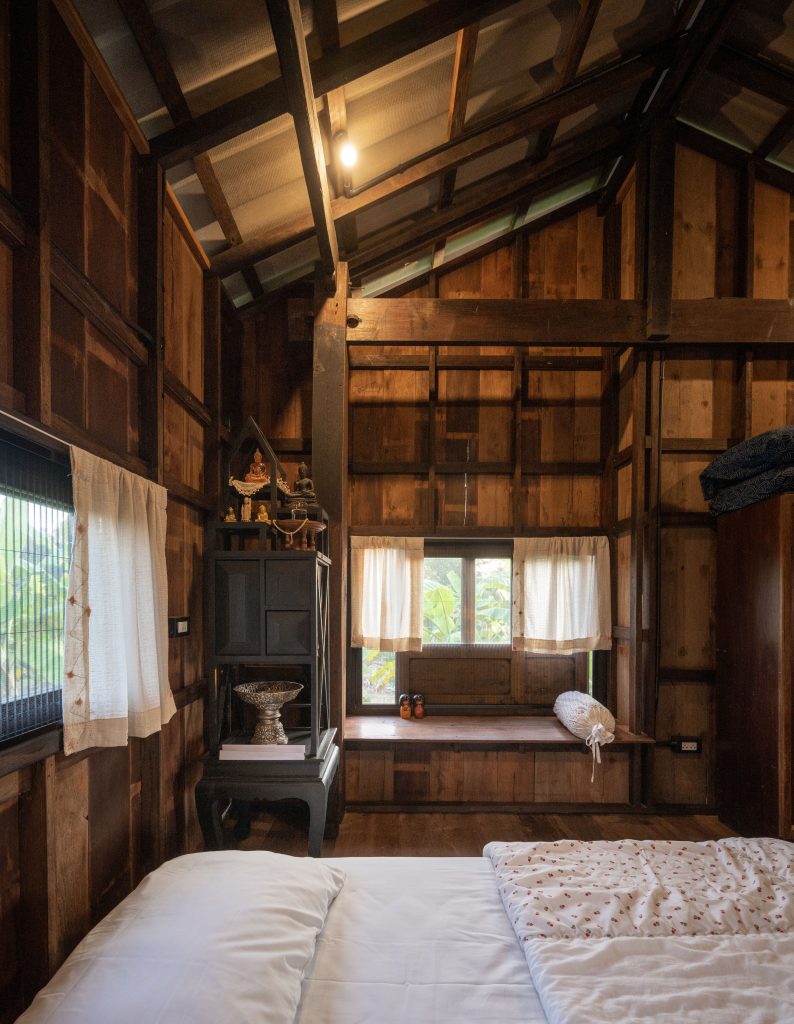 Redefining Vernacular Architecture in a Tropical Paradise / Living Asean