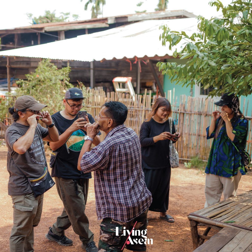 THE ETHNIC NYAH KUR PEOPLE OF ISAN REVISITED / Living Asean