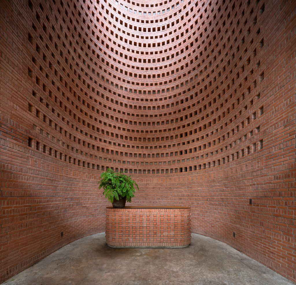 Premier Office: A Nature-Inspired Brick Office Design / Living Asean