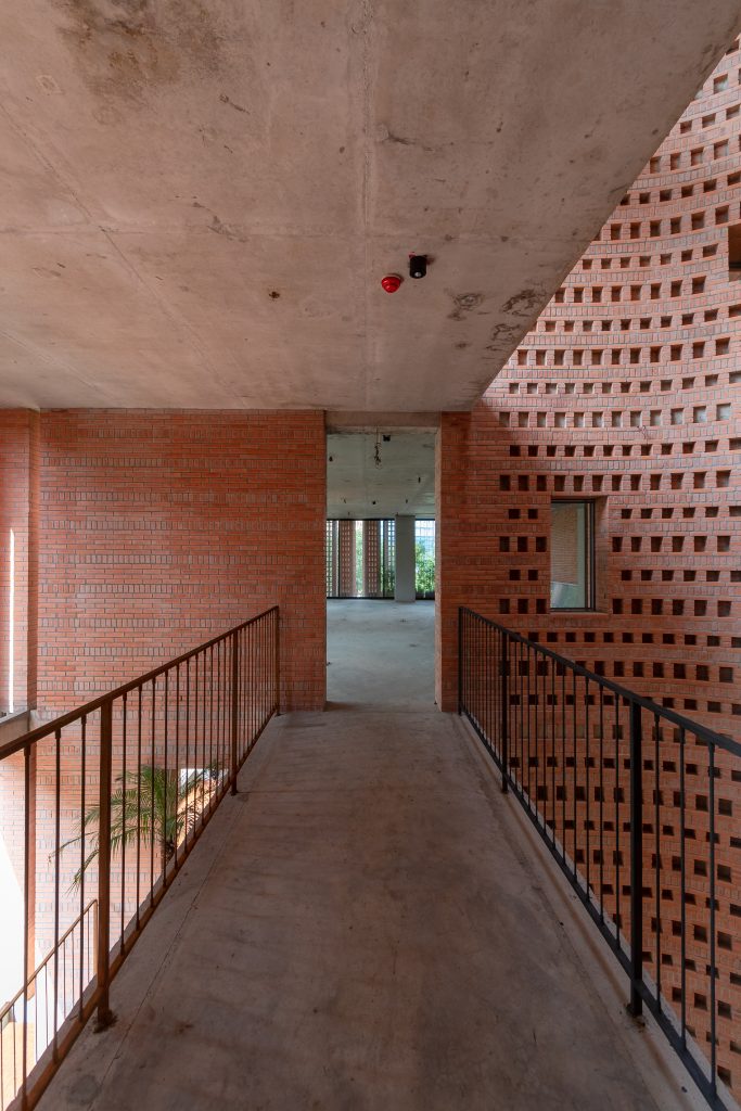 Premier Office: A Nature-Inspired Brick Office Design / Living Asean