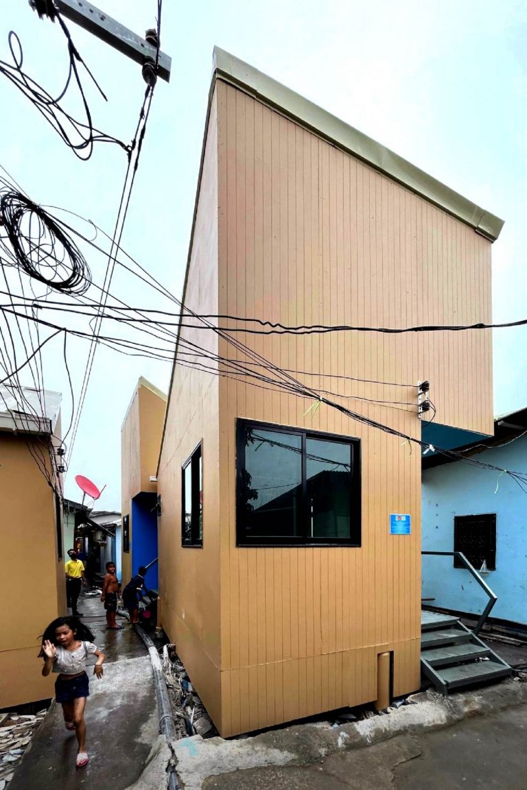 Low-Cost Micro Dwellings for Klong Toey Community / Living Asean