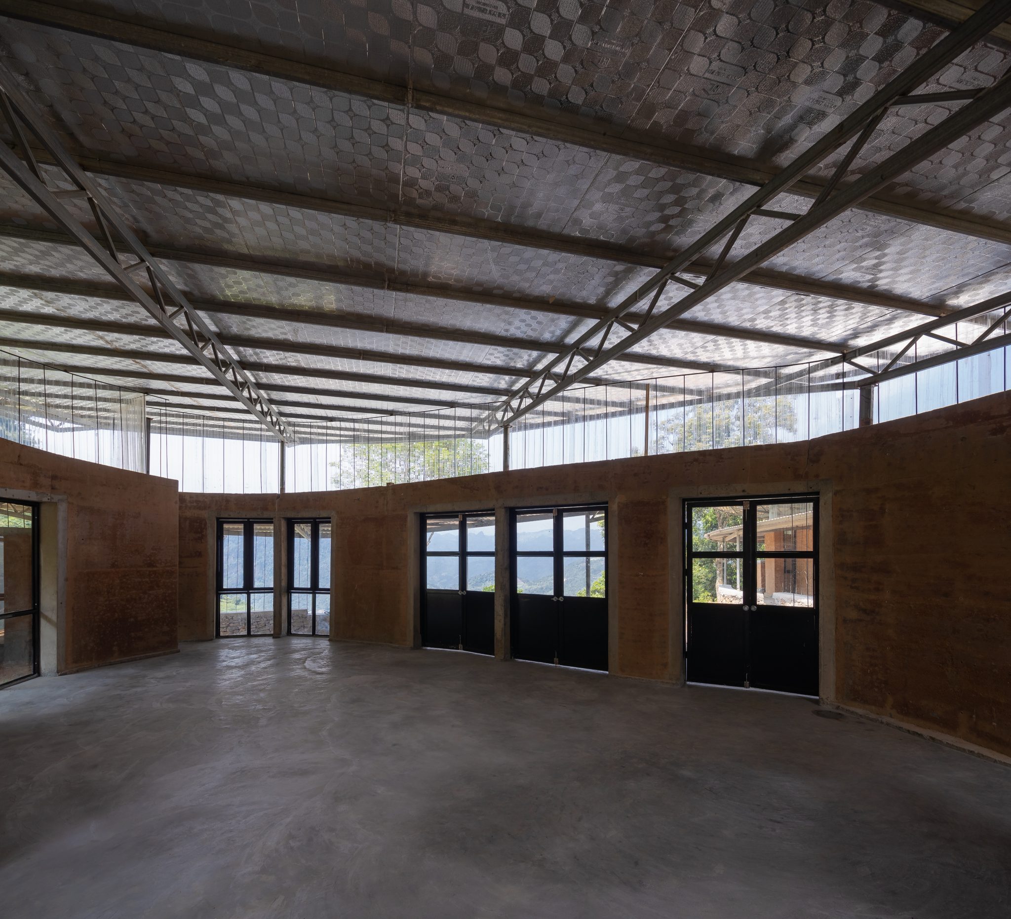 Lung Vai School: A Rammed Earth School amid Mountains / Living Asean