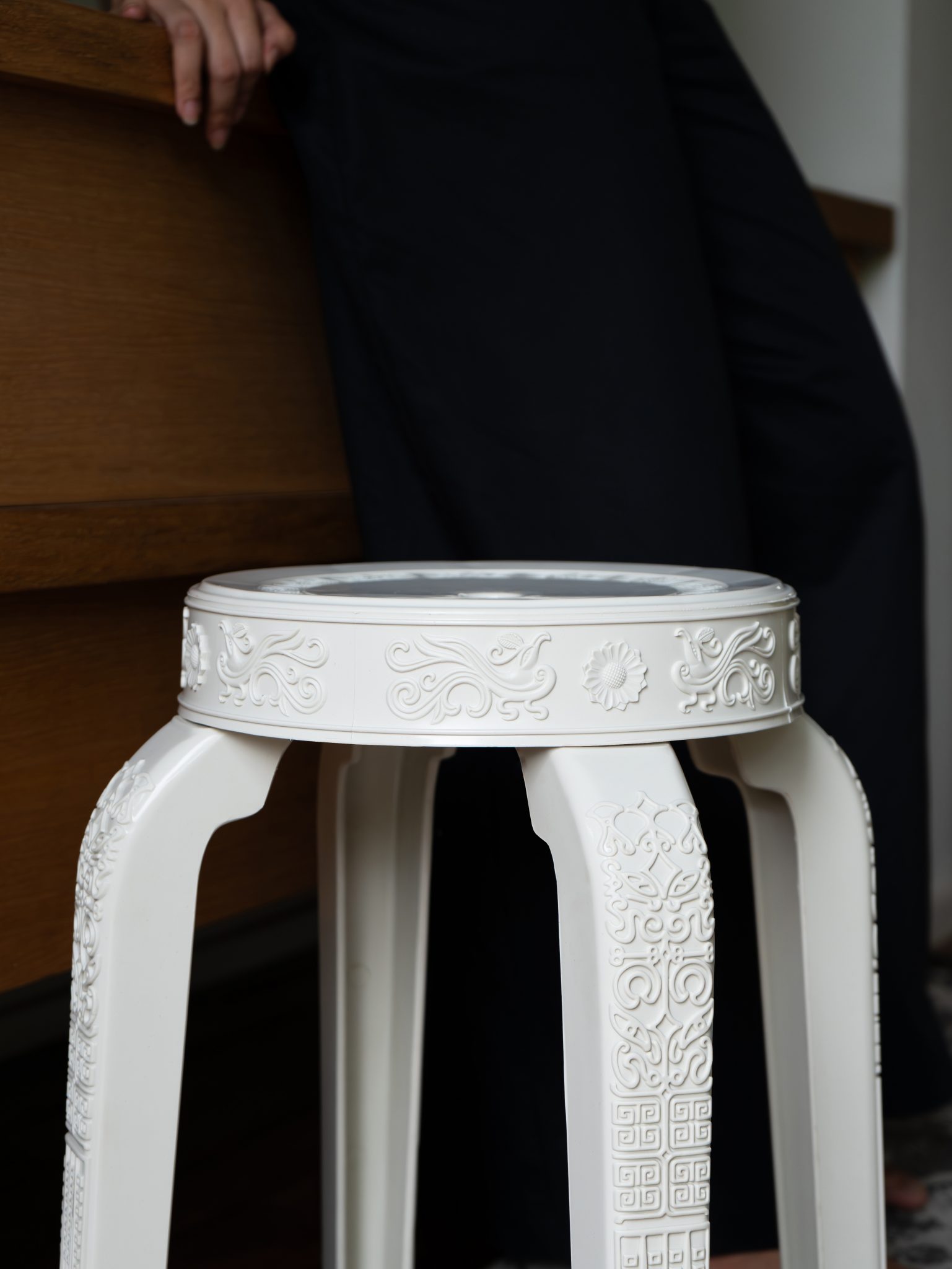 CHOEI: A Contemporary Stool Revival by Rumbá Bor / Living Asean