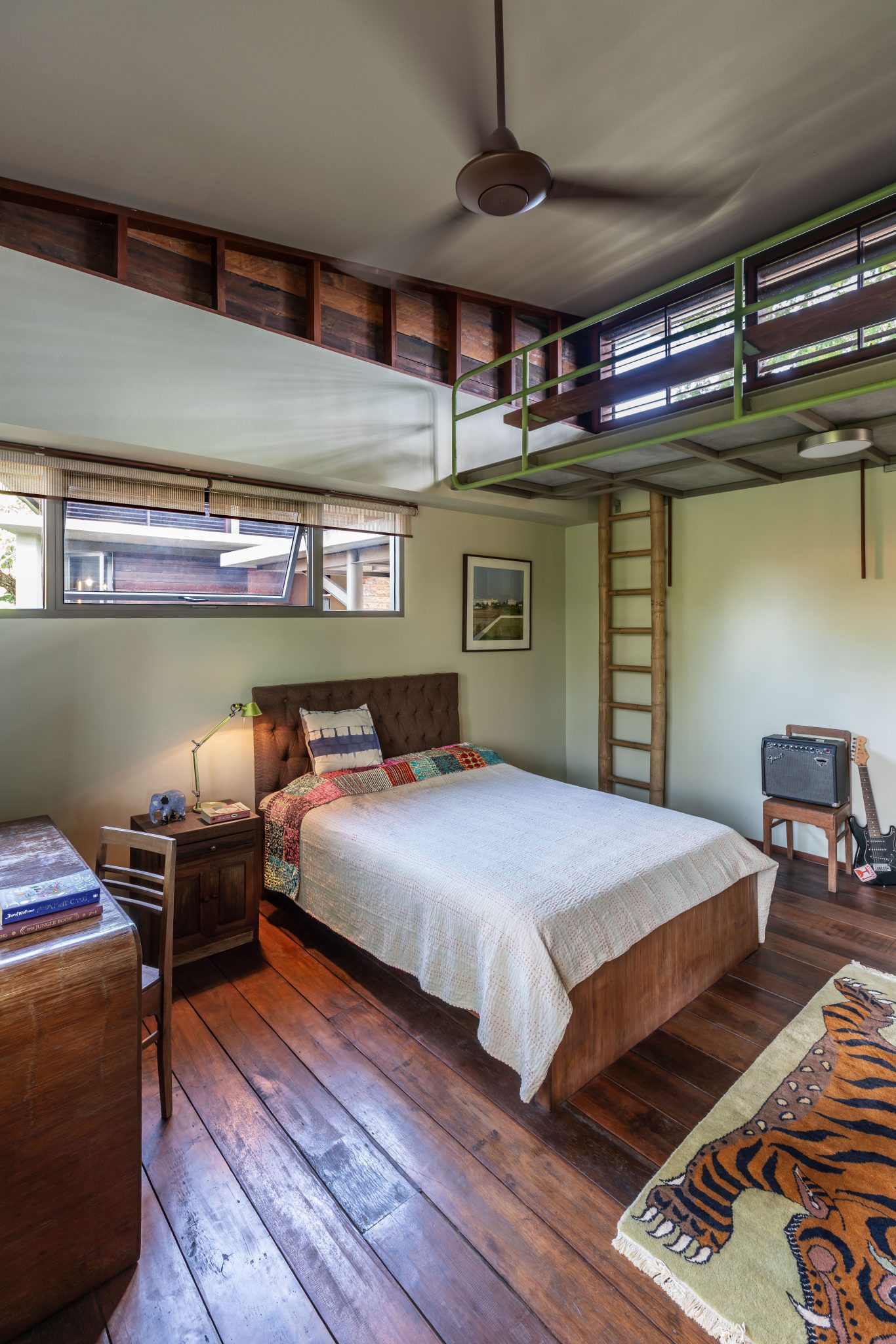 Maerim House: A U-Shaped Steel Frame Home Fosters Harmony with Nature ...