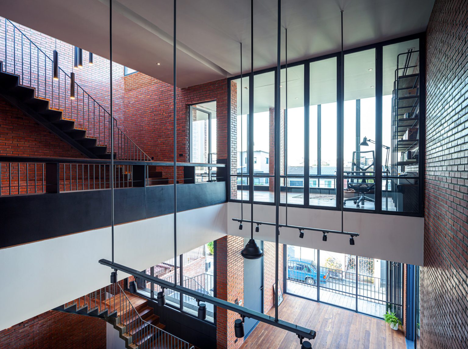 Studio Miti: An Expert in Design Fit for a Tropical Climate / Living ASEAN