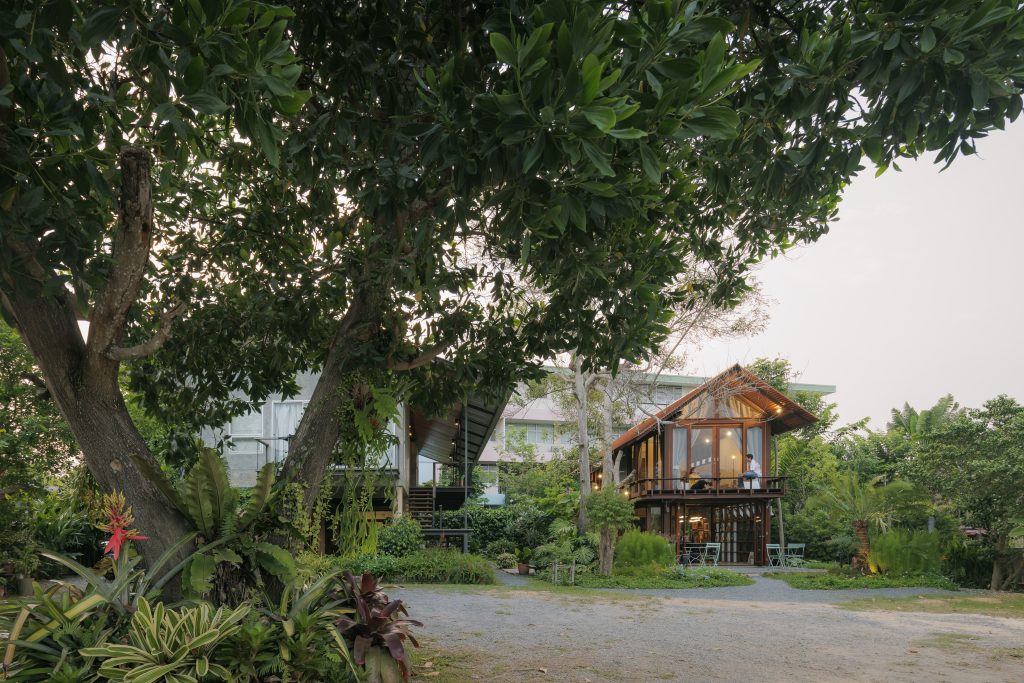 Ruen Lek: A Modern Cottage Café in Chanthaburi / Living ASEAN