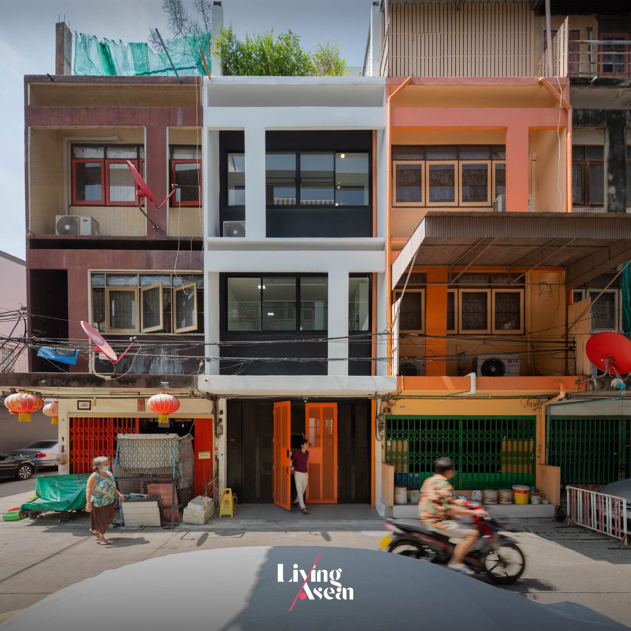 Shophouse Renovated as a Light and Contemporary Home / Living ASEAN
