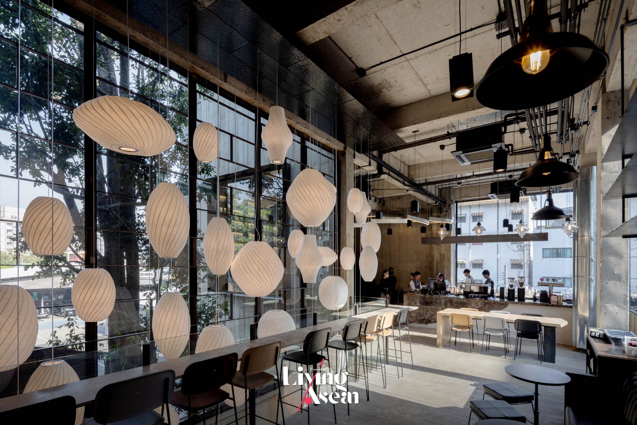 Patchworks: A Dessert Café in Brutalist Architectural Style / Living ASEAN