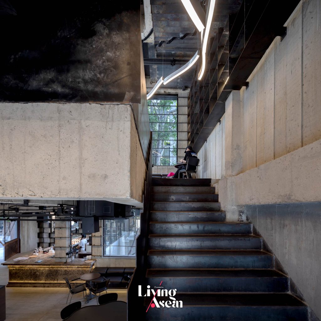 Patchworks: A Dessert Café in Brutalist Architectural Style / Living ASEAN