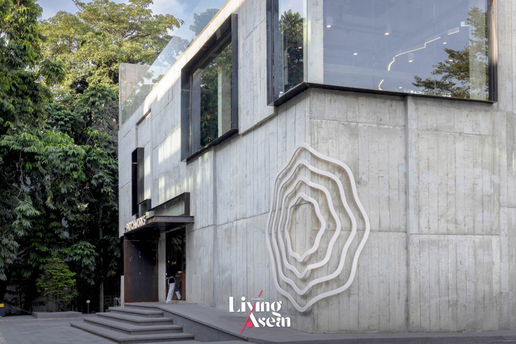 Patchworks: A Dessert Café in Brutalist Architectural Style / Living ASEAN